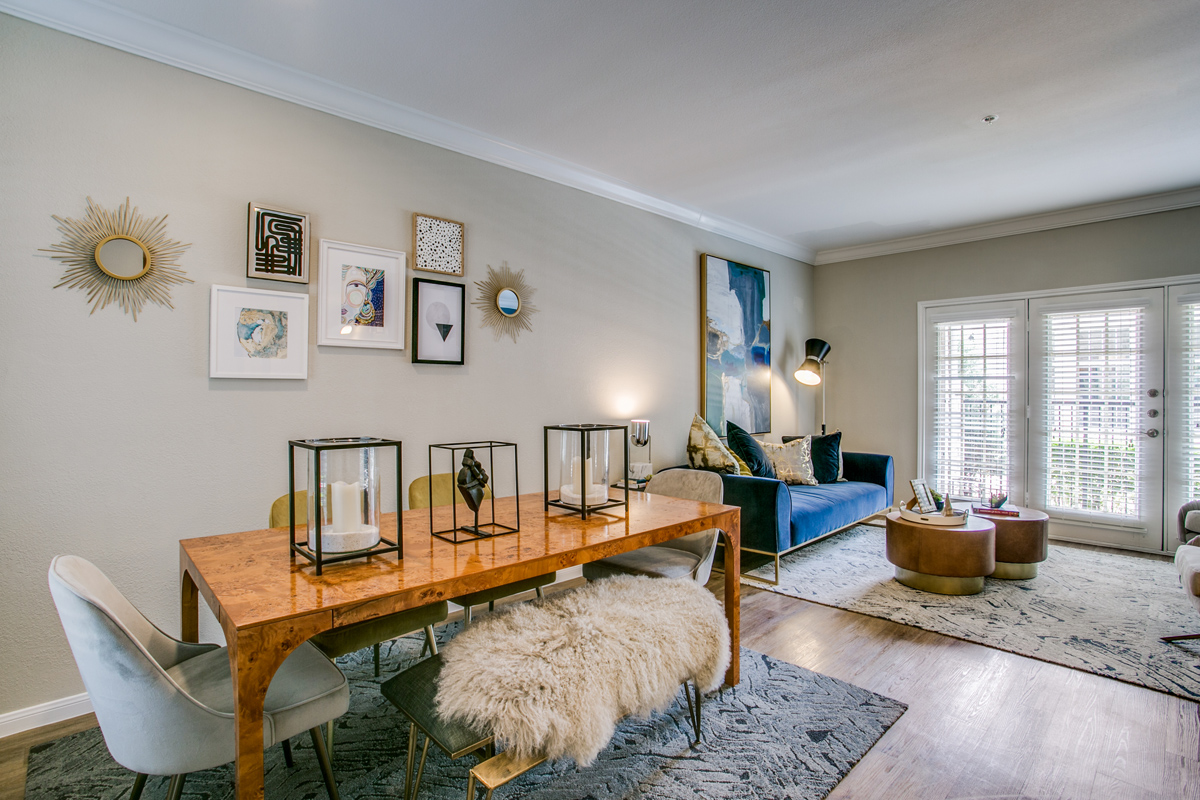 River Oaks Apartments in Houston | Essex House Apartments